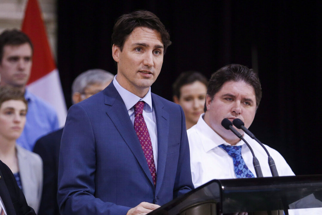 Government Will Monitor EI Changes, Trudeau Says | The Epoch Times