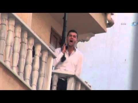 Irate Man Throws Money From Balcony After Robbing Istanbul Bank | The ...