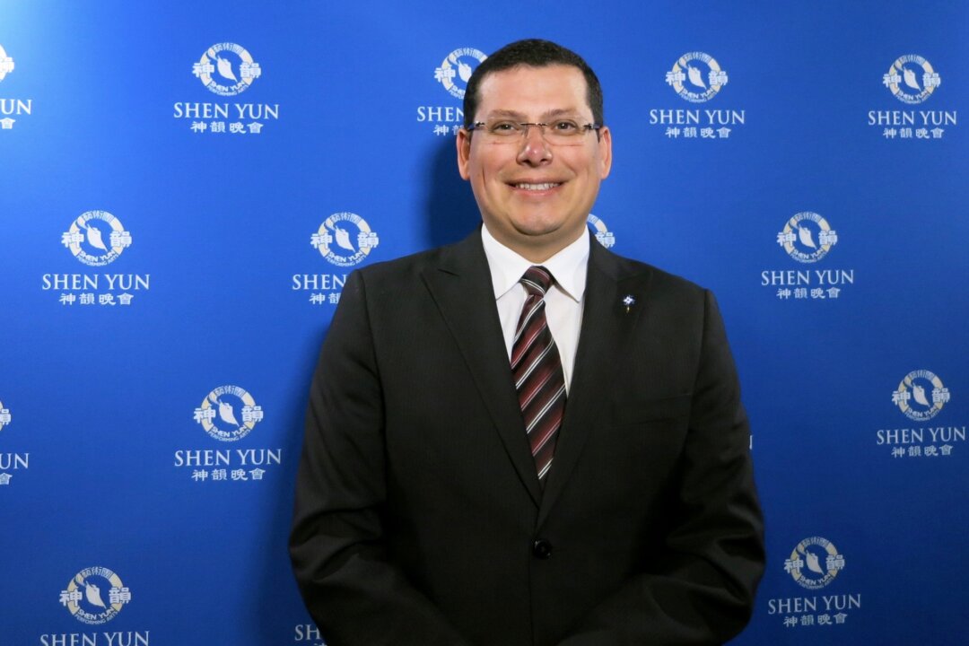 Southern California Public Servants Awed and Inspired by Shen Yun | The ...