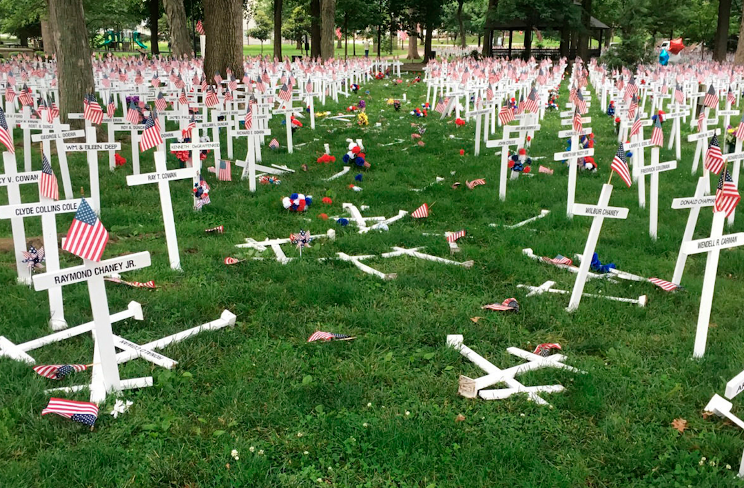 Man Drives Through Kentucky Cross Memorial | The Epoch Times