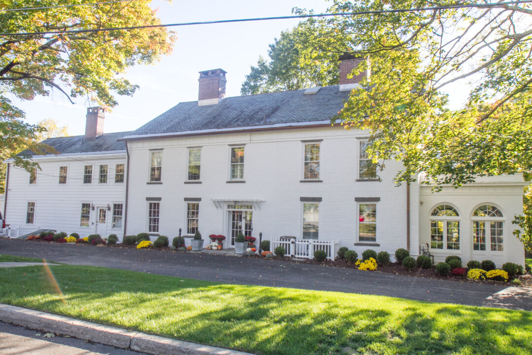 Anthony Dobbins Stagecoach Inn in Goshen Reopens under New Owners | The ...