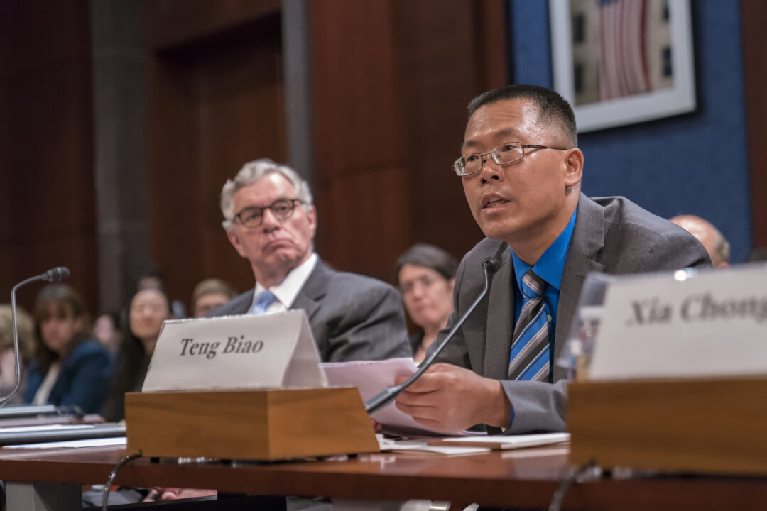A Human Rights Lawyer Lifts the Communist Party’s Spell | The Epoch Times