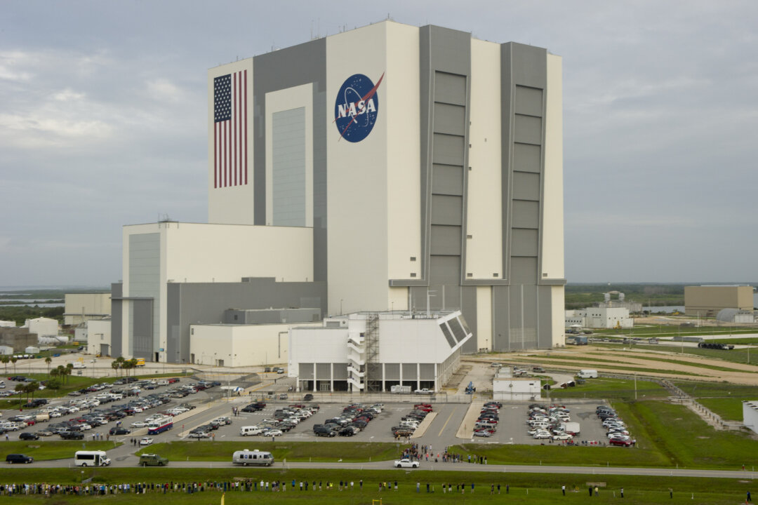NASA Offering 6-figure Salary for ‘Planetary Protection Officer’ | The ...