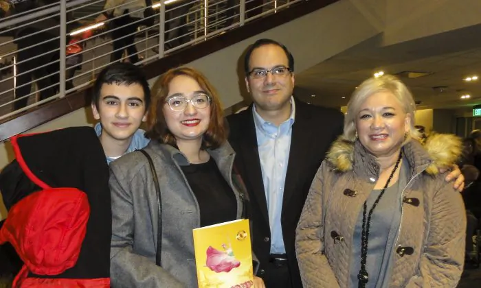 Neurologist Enjoys a Performance That is ‘Out of This World’ at Shen Yun