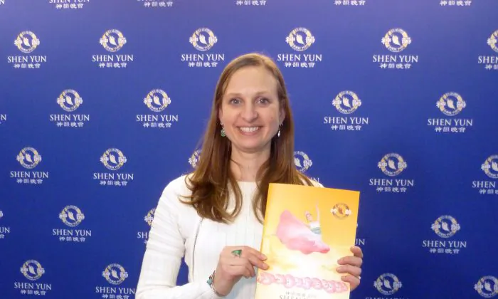 Shen Yun Inspires Dance Teacher and Artistic Director