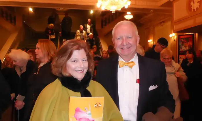 Banking VP Finds Shen Yun Educational and Entertaining