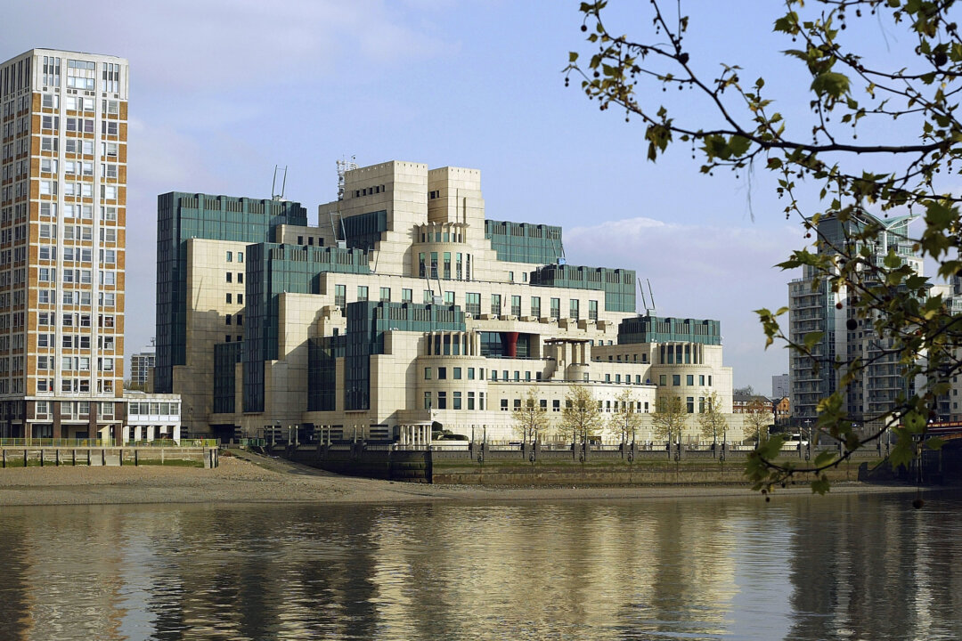 UK Appoints First Female Head of MI6 | The Epoch Times