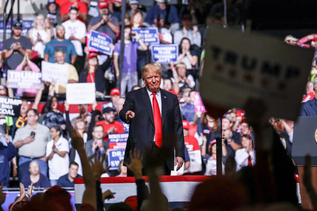 In Photos: Trump Rally in Wheeling, West Va. | The Epoch Times