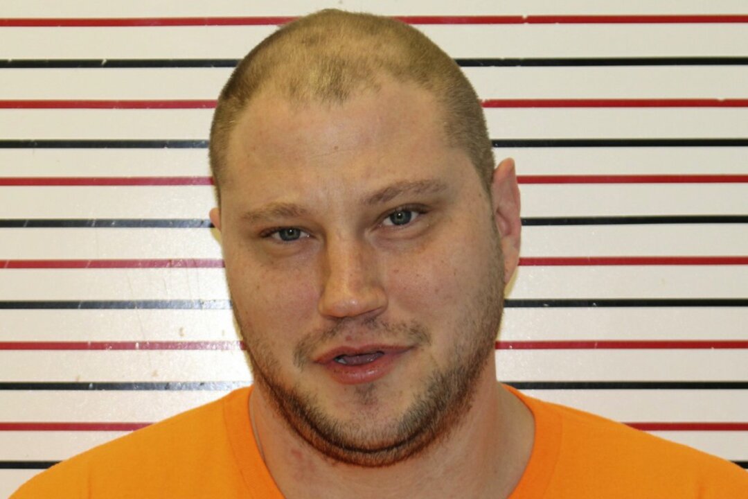 Oregon Man Who Calls for Help Gets Arrested on Sex Charges | The Epoch ...