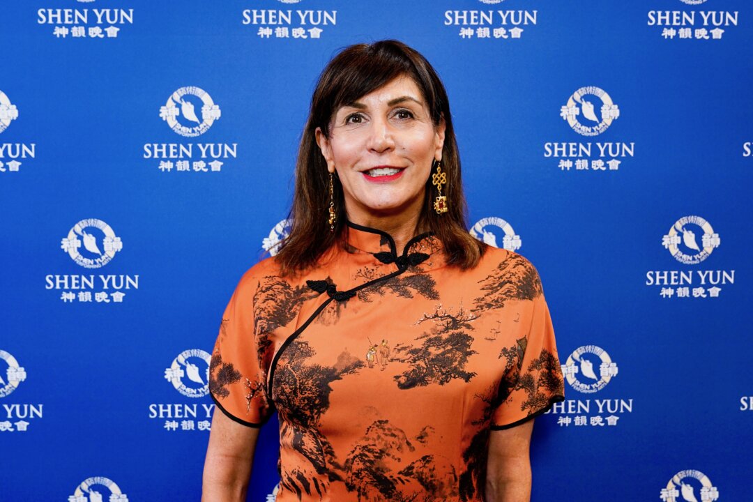 Executive Coach Astounded by Shen Yun Dancers’ Energy | The Epoch Times