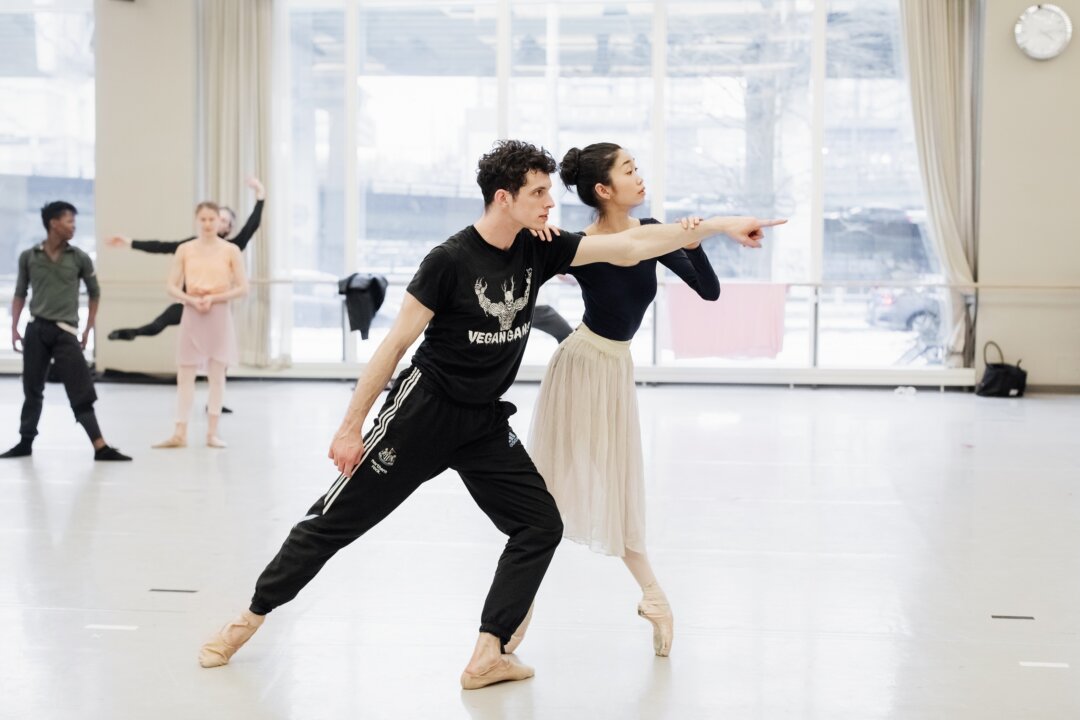 Through a child’s eyes: ‘Alice in Wonderland’ returns to the stage ...