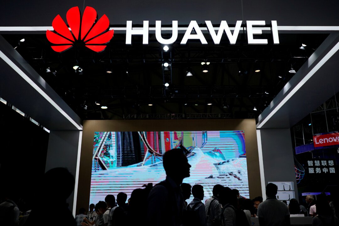 Huawei Sues US Government Over Its National Defense Laws | The Epoch Times