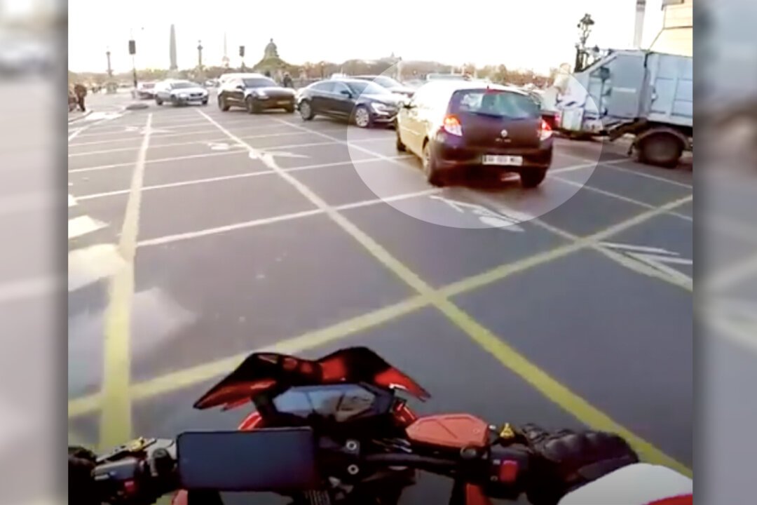 Biker Chases Hard to Nab a Woman Driver Escaping After Running Over an ...