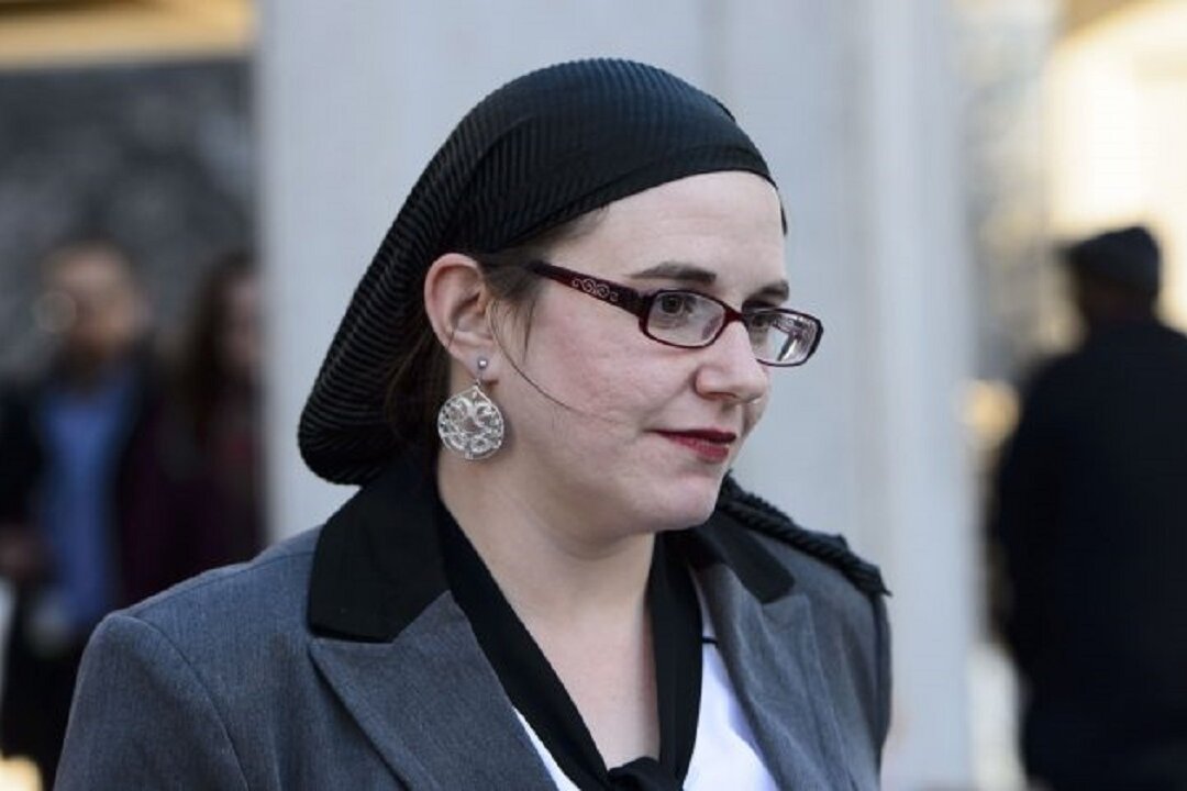 Caitlan Coleman Details Night She Fled From Estranged Husband Joshua ...