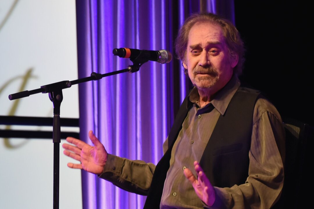 Country Singer Earl Thomas Conley Dies at 77, Family Says | The Epoch Times