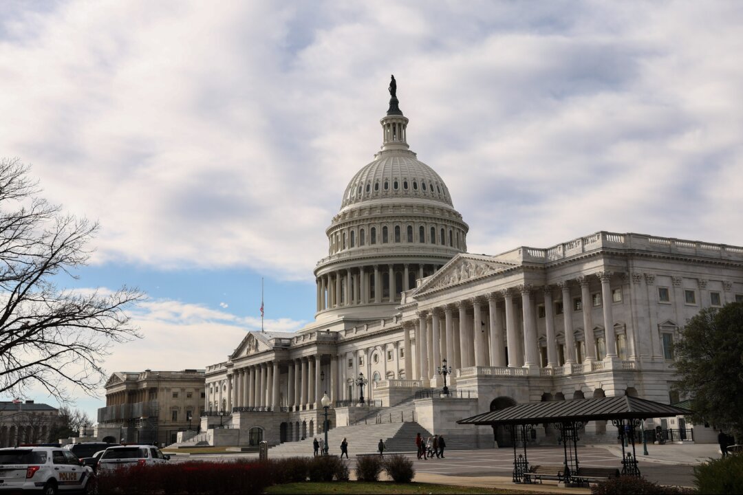 Congressman Finds the Presence of ‘God’ in Congressional Oaths Absurd ...