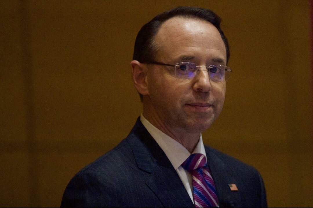 Rod Rosenstein Appears to Rebuke Comey, Raise Concern Over Public Trust ...