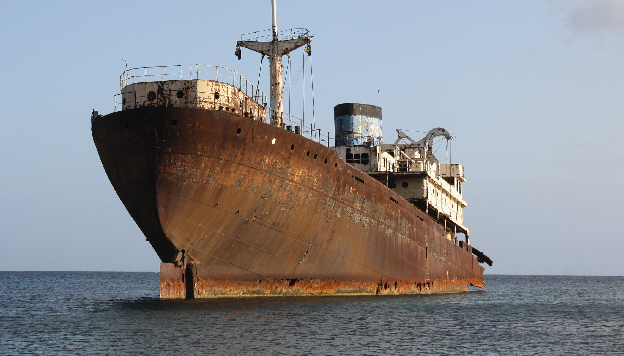 US Ship Finds Mysterious ‘Ghost Ship,’ Whole Crew Dead. What Happens ...