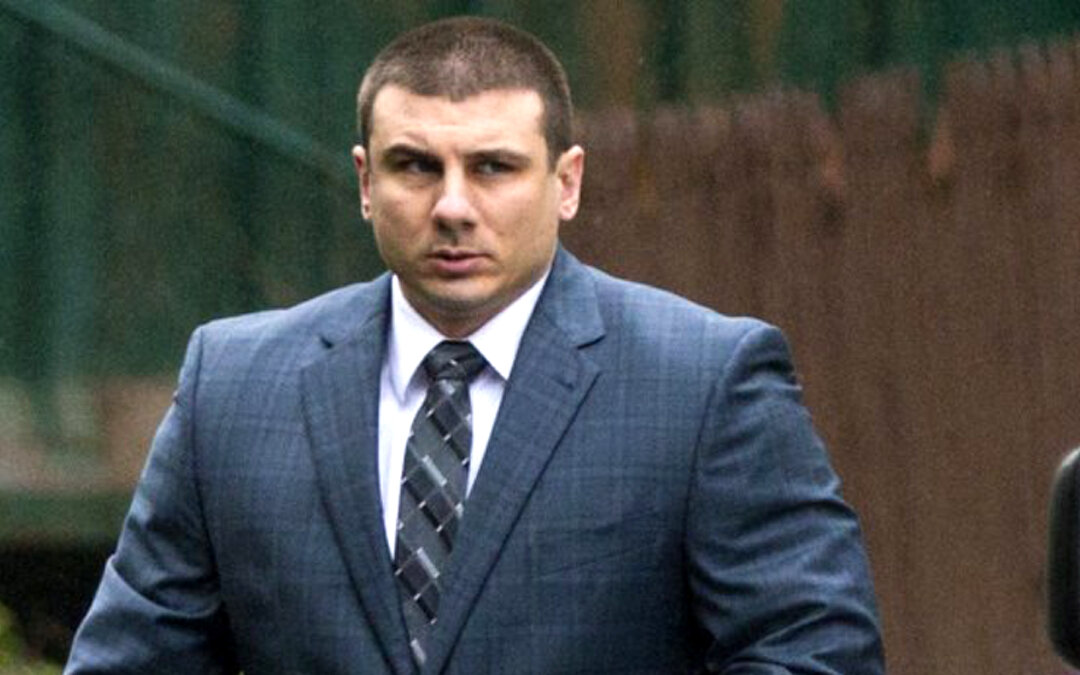 Officer Who Held Eric Garner in Chokehold Fired | The Epoch Times