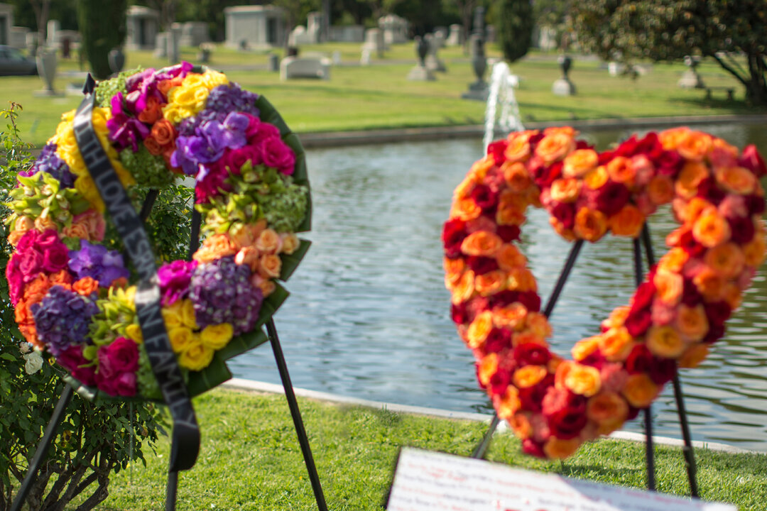 People Upset Over Missing Momentos at Cemetery, Then CCTV Reveals Awful ...