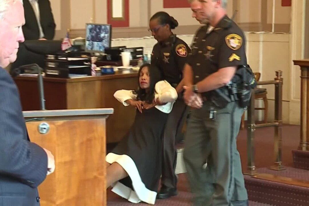 A Former Ohio Judge Was Dragged From Court After Her Sentencing | The ...