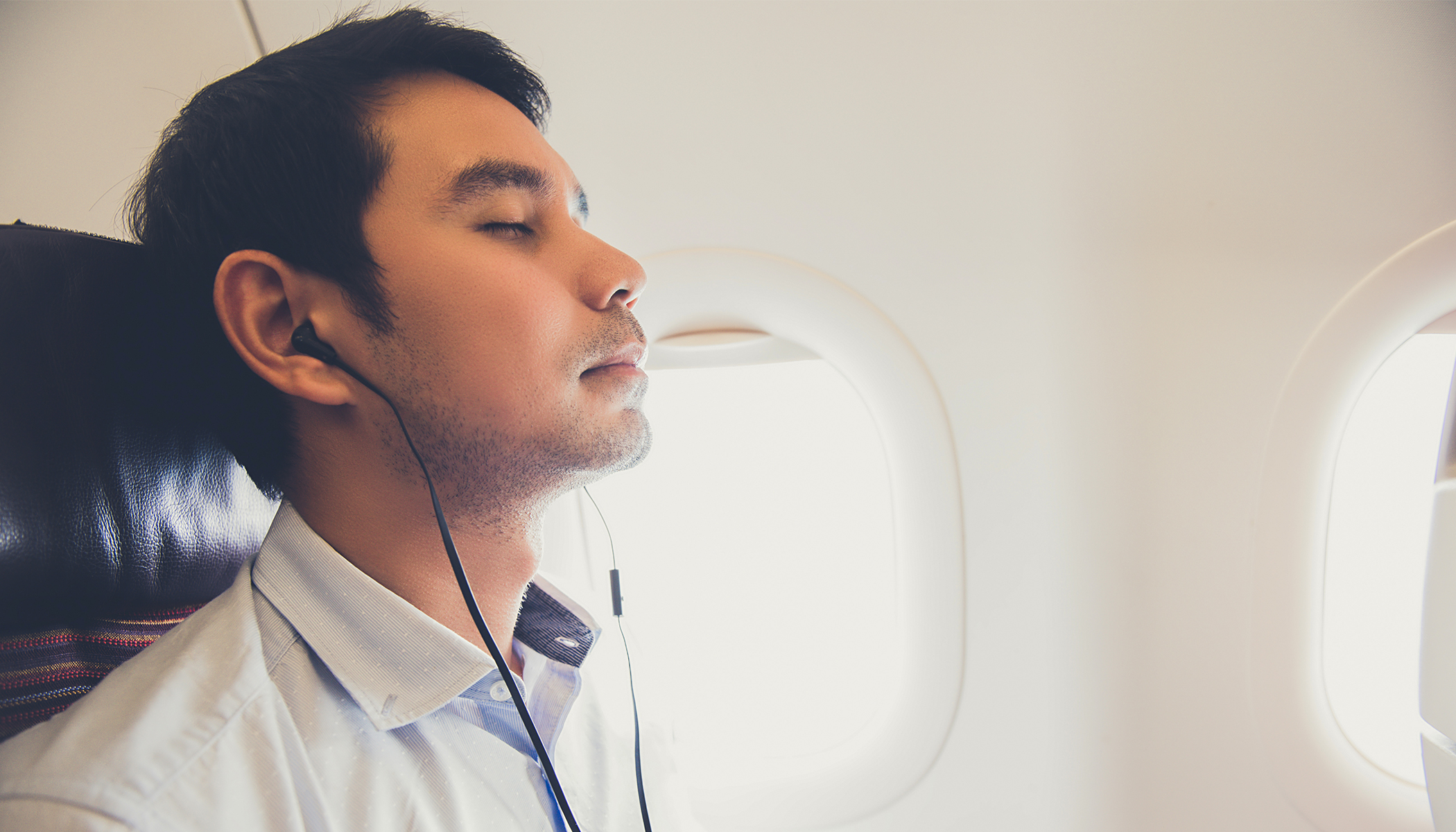 Warning: This Is What Happens to Your Ears If You Wear Headphones for ...