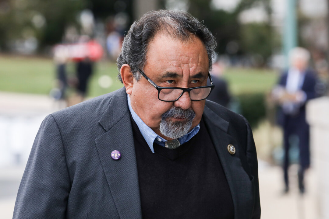Longtime Arizona Congressman Raúl Grijalva Dies at 77 | The Epoch Times