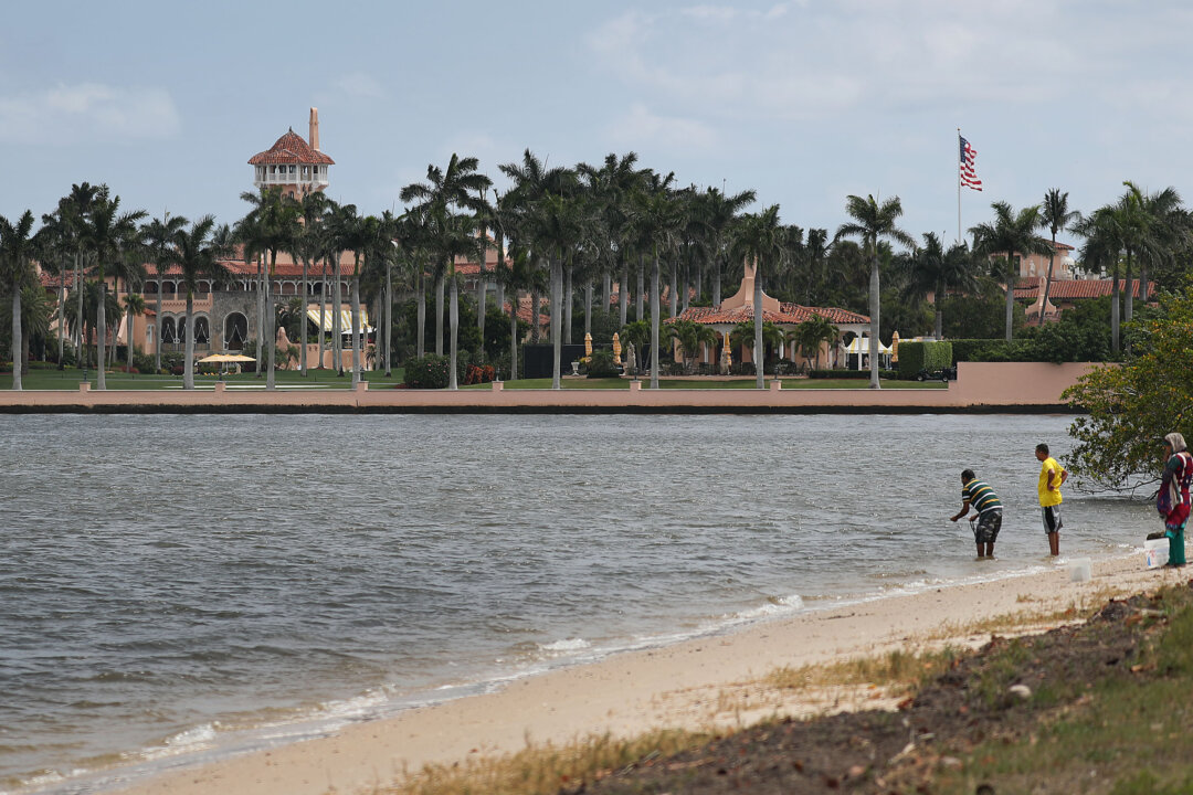 Latest Mar-a-Lago Intruder Appears at First Court Hearing | The Epoch Times
