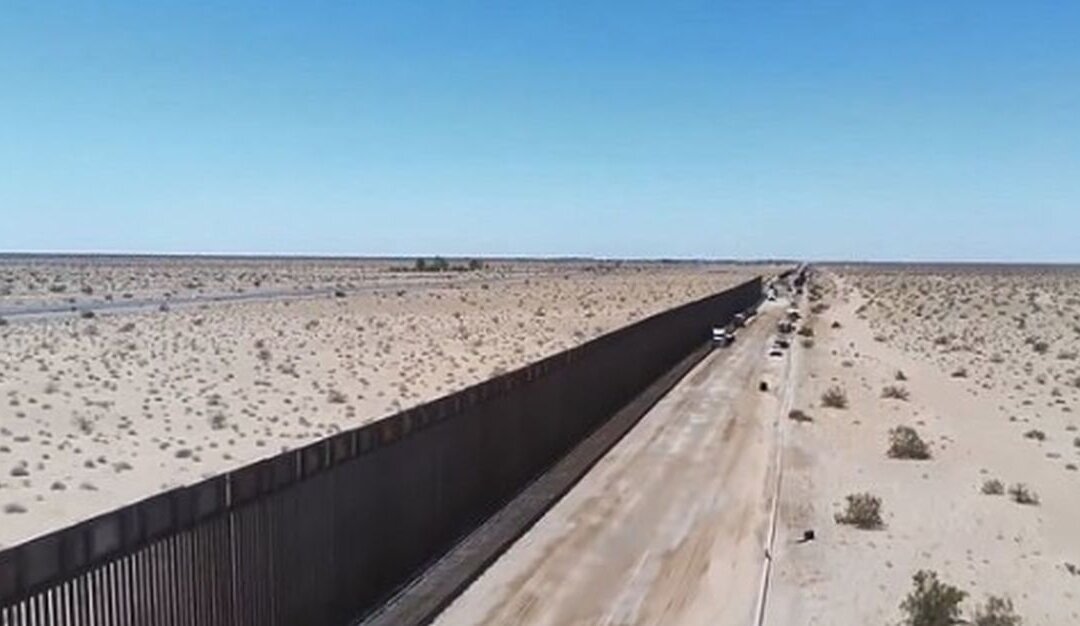 Border Patrol Unveils 60 Miles of US-Mexico Border Wall in Drone ...