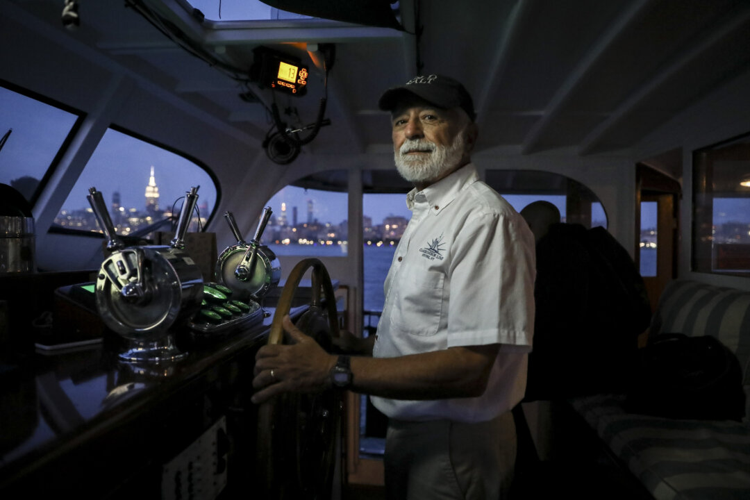 Captain of the Ship | The Epoch Times