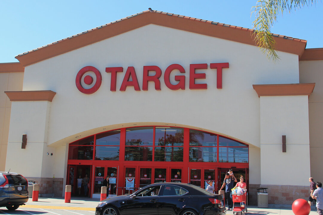 Target Says It Will Raise Minimum Wage to $15 per Hour Next Month | The ...