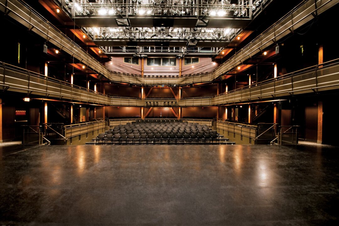 Chicago’s Empty Stages | The Epoch Times