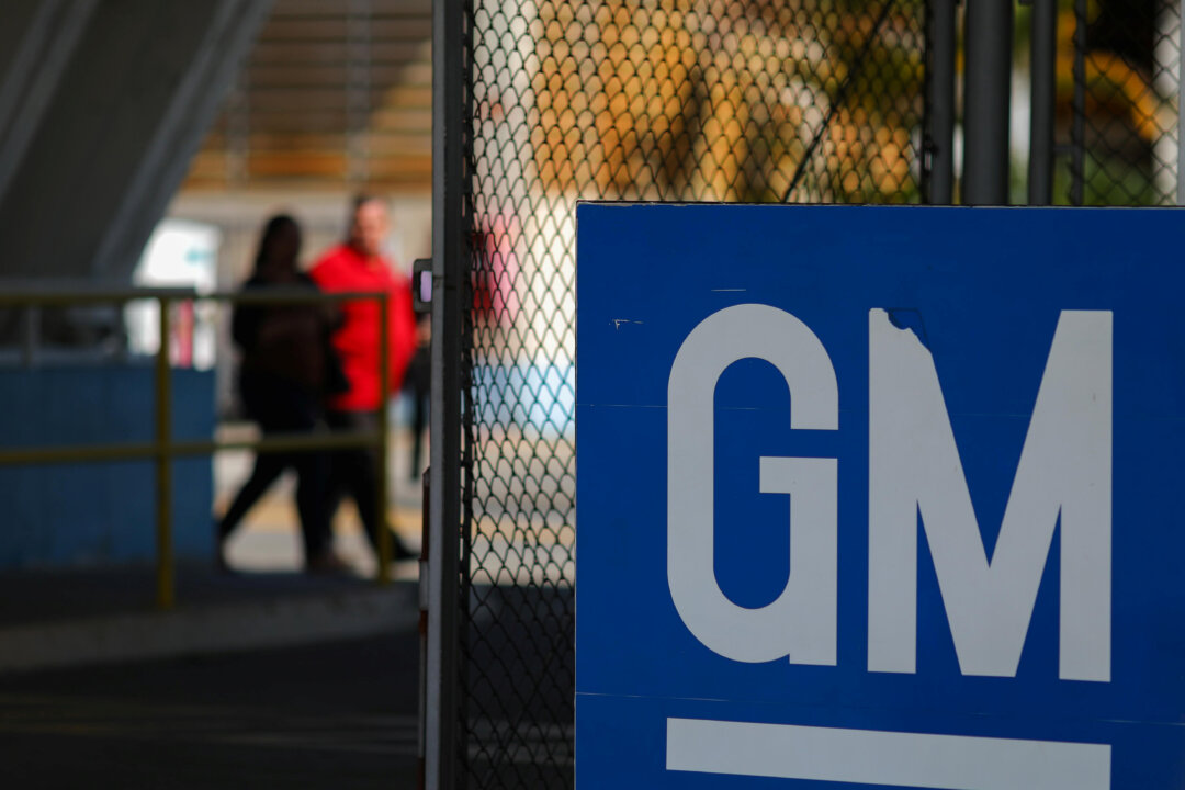 GM Signs Defense Production Act Contract to Build Ventilators | The ...