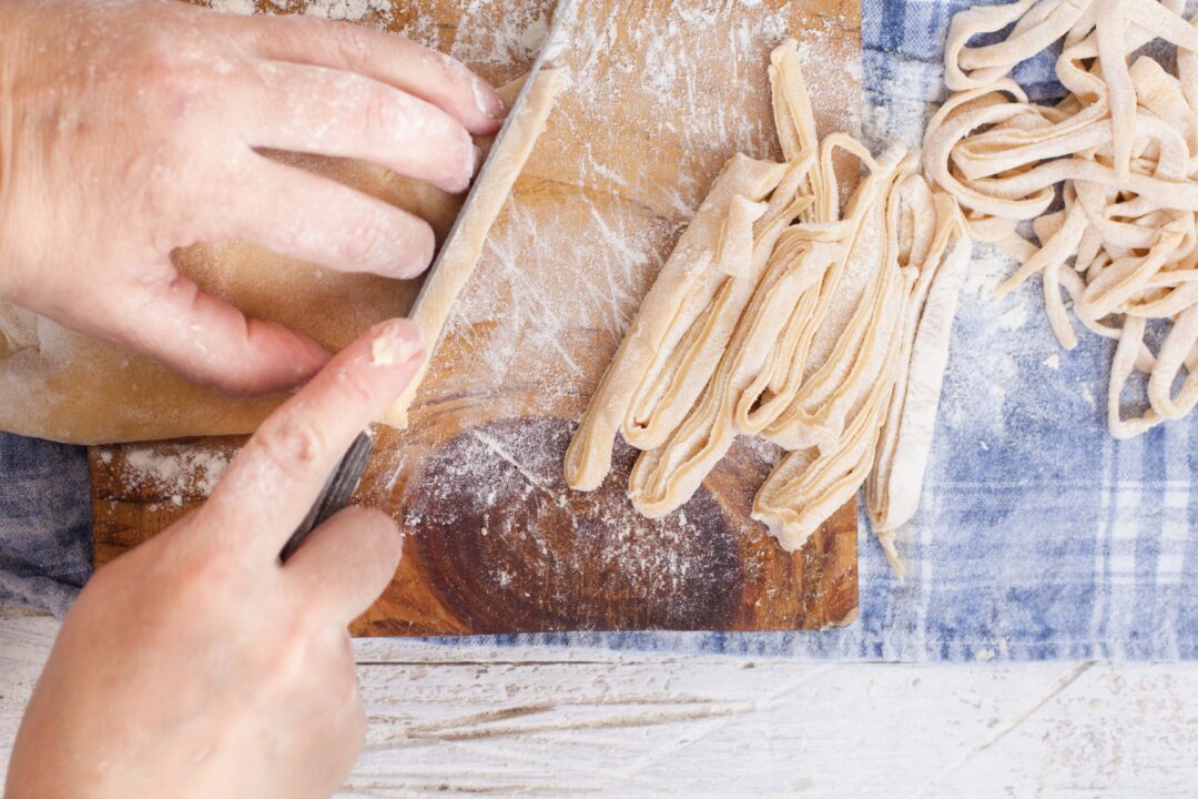 An Italian Nonna Is Teaching Pasta-Making Classes Online | The Epoch Times