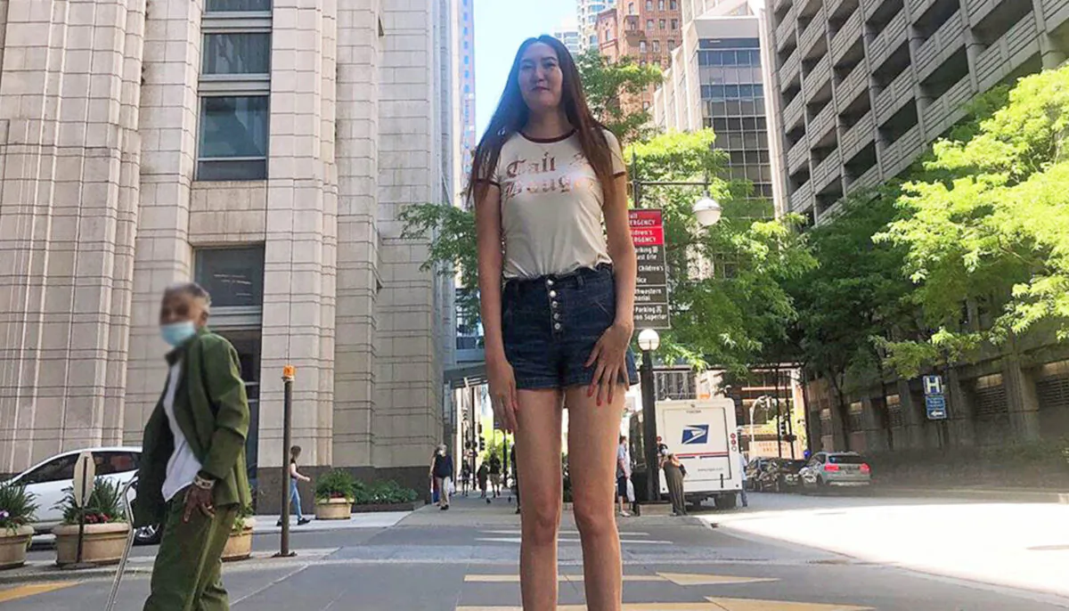 Woman With 52.8-Inch Legs Loves to Wear High Heels, Shorts: ‘I Love My ...