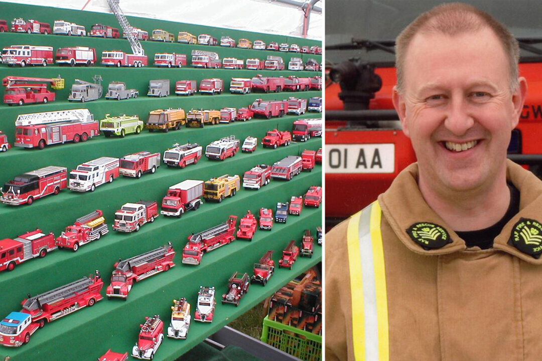 Firefighting Enthusiast Opens His Own Museum to Share More-Than-4,000 ...
