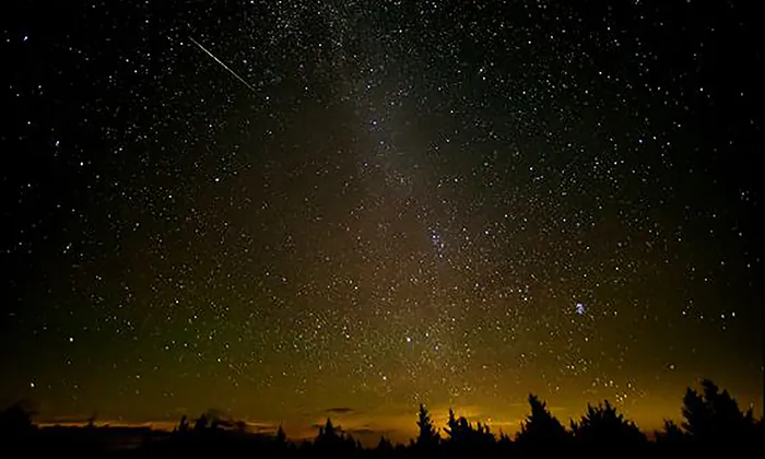 The Perseid Meteor Shower Will Grace the Night Sky Tonight–Here’s How ...