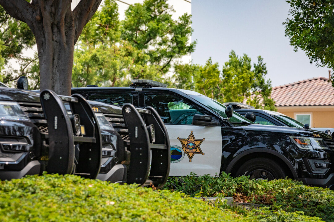 Orange County Authorities Warn of ‘Hugging’ Jewelry Thieves | The Epoch ...