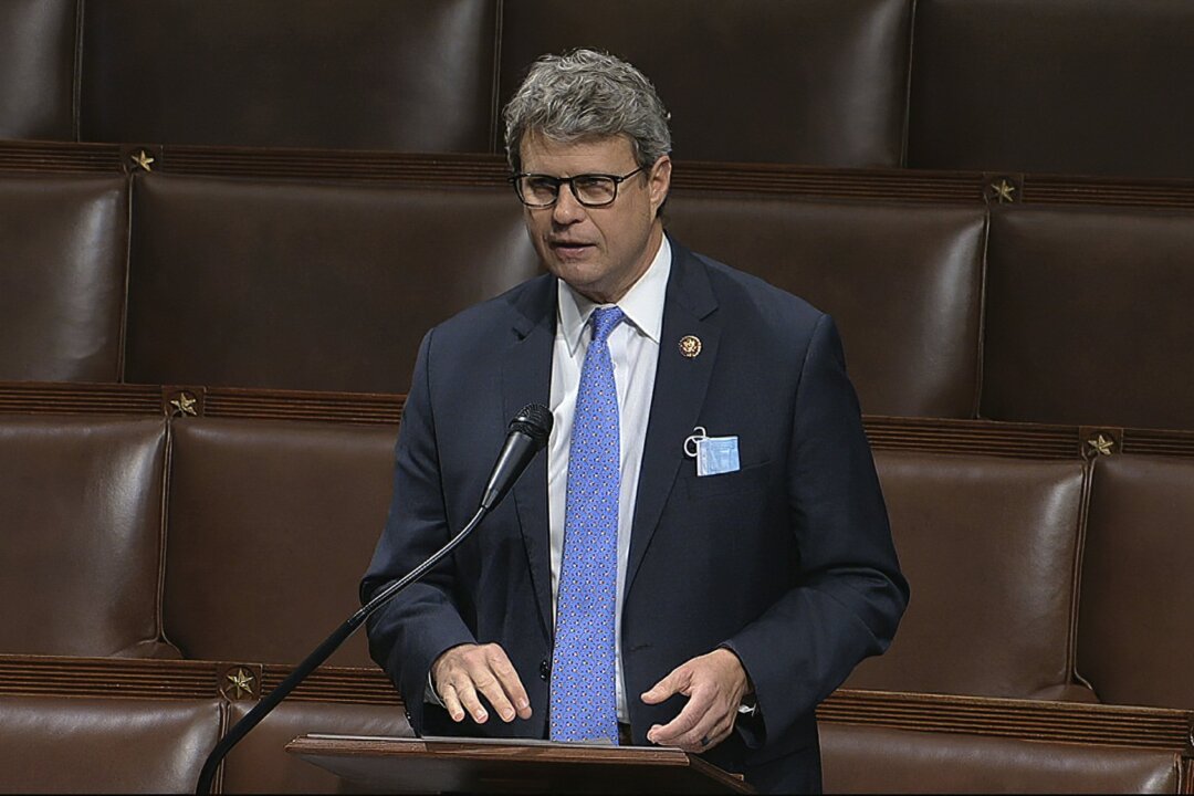 Michigan Congressman Tests Positive Before Rally | The Epoch Times