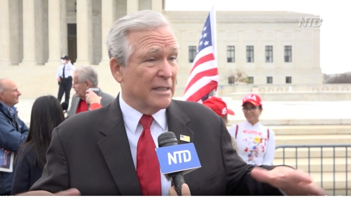 Bush Impersonator: ‘I Believe That Our Democracy Will Withstand It’