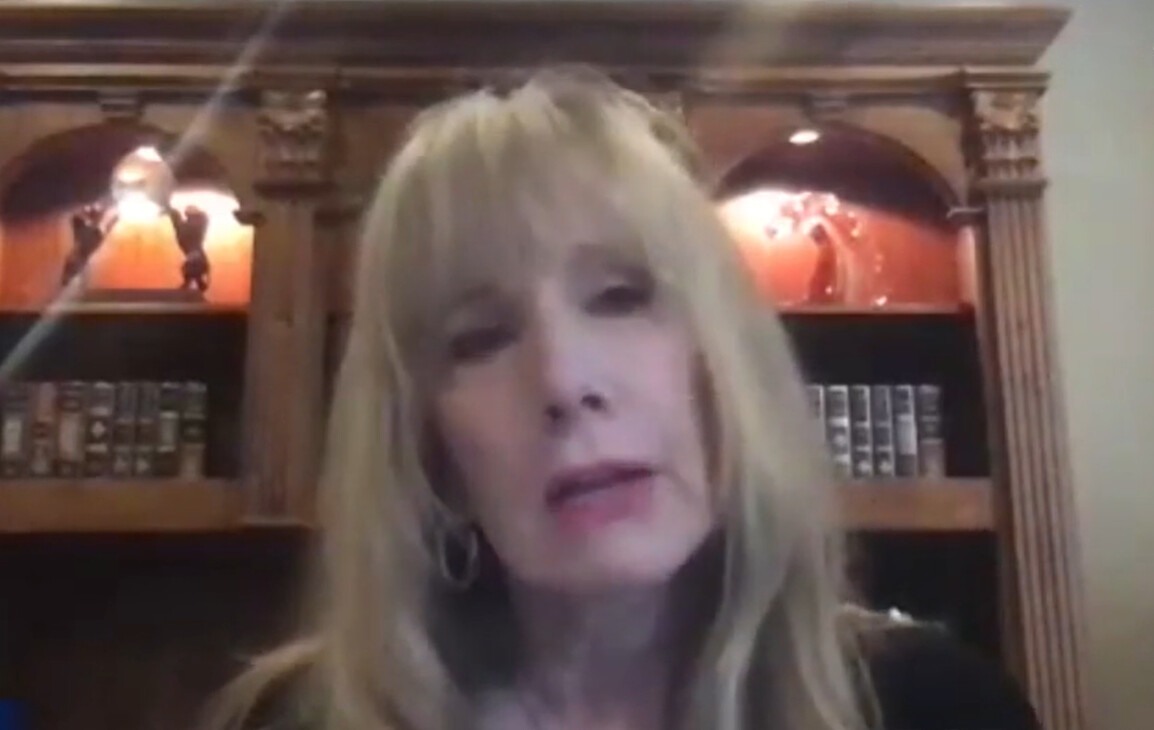 Robin Hall's Instagram, Twitter & Facebook on IDCrawl