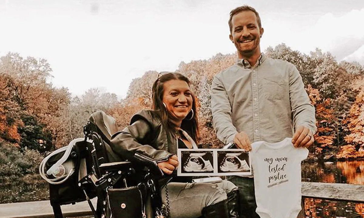 Woman With Spinal Cord Injury and One Ovary Celebrates Getting Pregnant ...