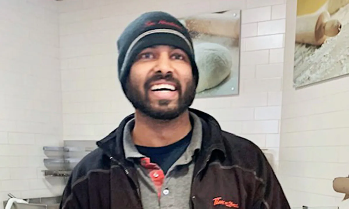 Customers Chip In to Send Favorite Tim Hortons Worker Back to College ...