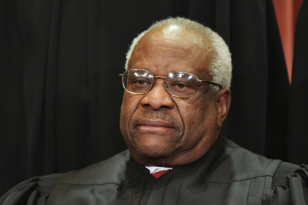 100 Former Clerks of Supreme Court Justice Clarence Thomas Speak Out ...