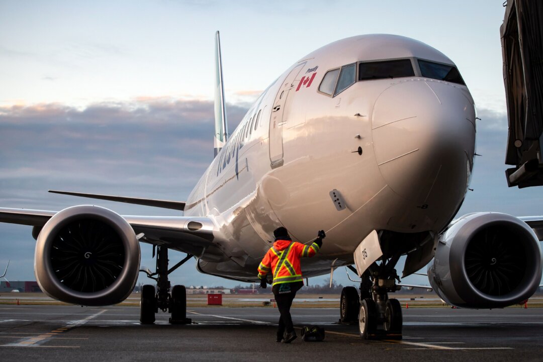 Former Boeing 737 Max Test Pilot Indicted for Fraud After Withholding ...