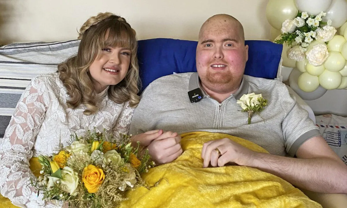 Man, 20, With Days to Live Marries Girlfriend in Bedside Service After ...