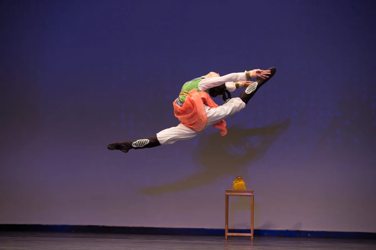 Principal Dancer Elsie Shi Communicates Truth Through Art