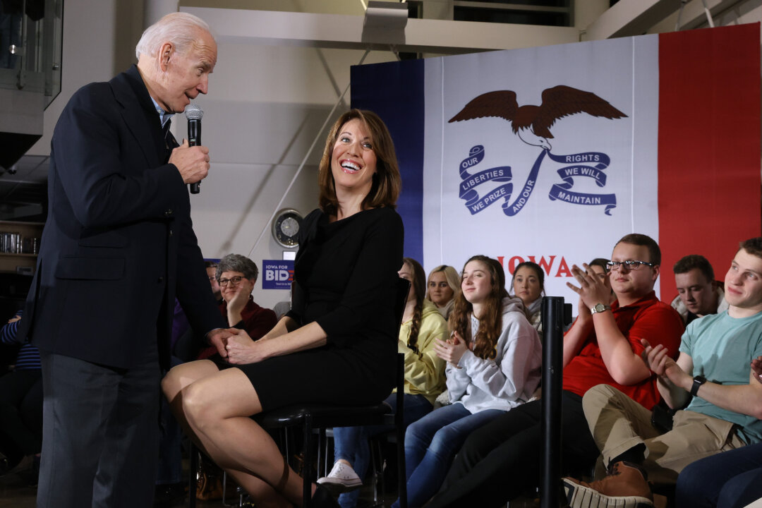 Trump-Endorsed Combat Veteran Nunn Unseats Democrat Axne in Key Iowa ...