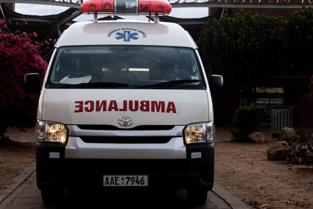 6 Miners Killed, 15 Trapped Underground in Collapse of Gold Mine in ...