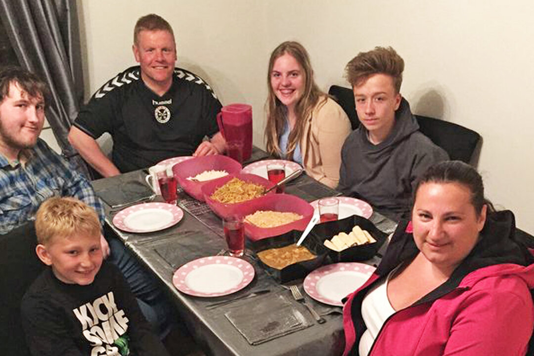 Mom of 5 Shares Under-$30 Weekly Meal Plan to Help Low-Income Families ...